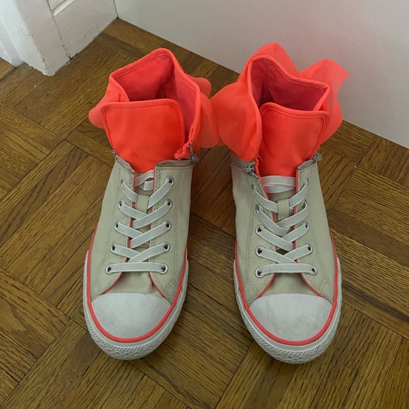Converse | Shoes | Converse Pink Ruffle Cream Sneakers 5 | Poshmark
